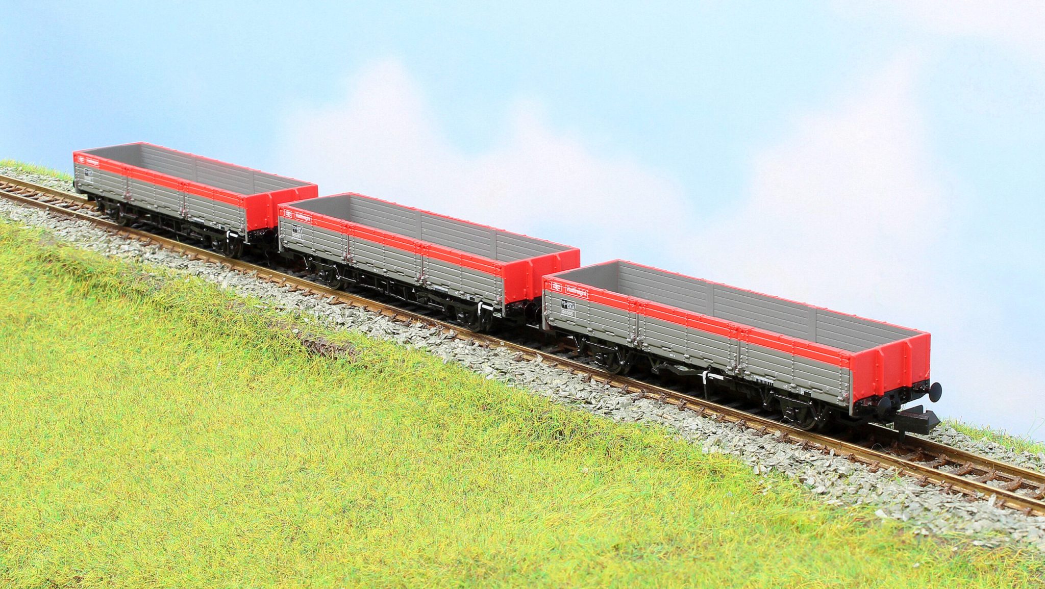 Rapido Trains 956004 OAA Triple Pack – Railfreight Pack 2 (N Gauge ...